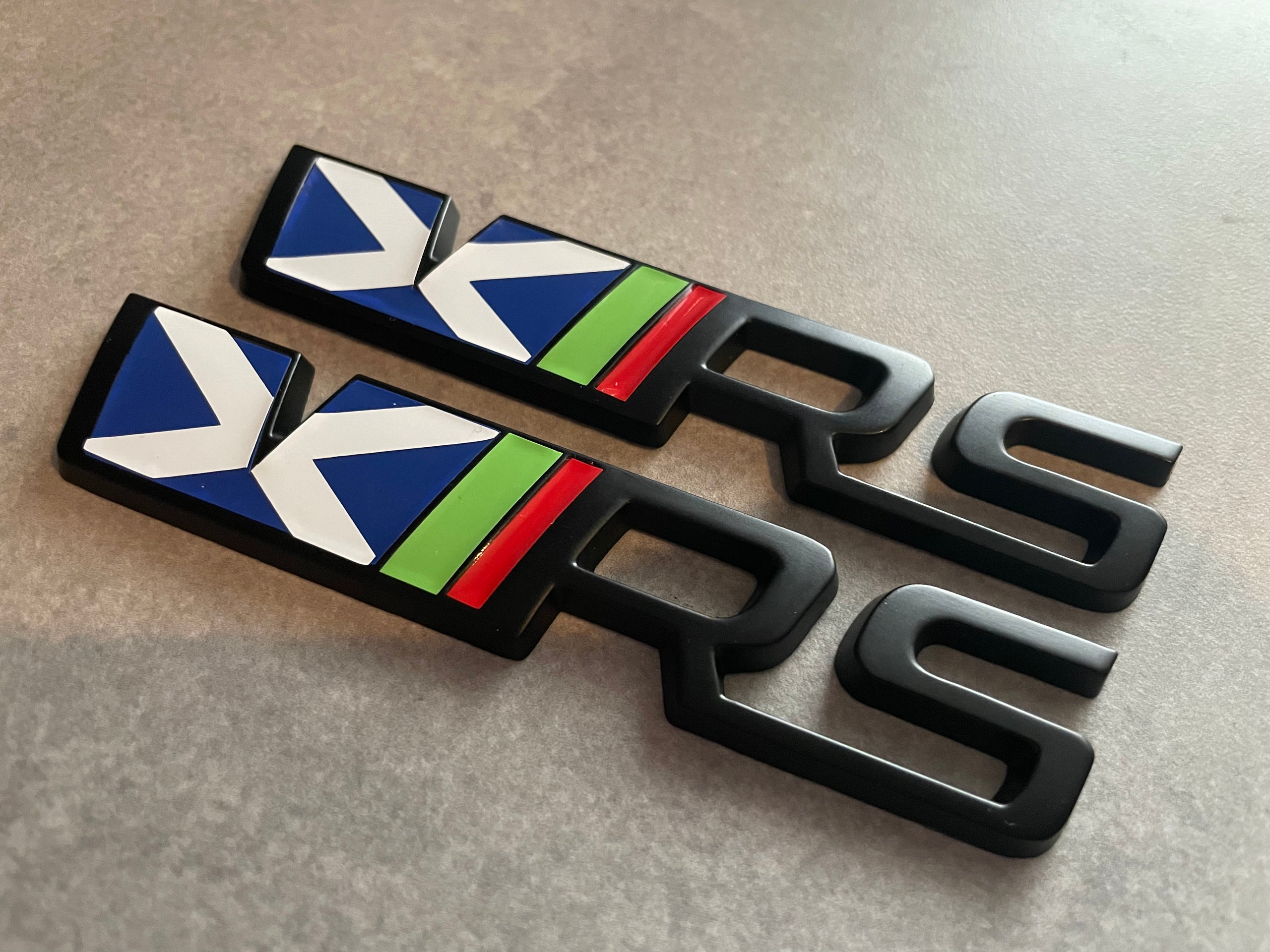 GLOSS BLACK VRS BADGE WITH SCOTTISH FLAG INLAYS (FRONT - PLATE & SCREW ...